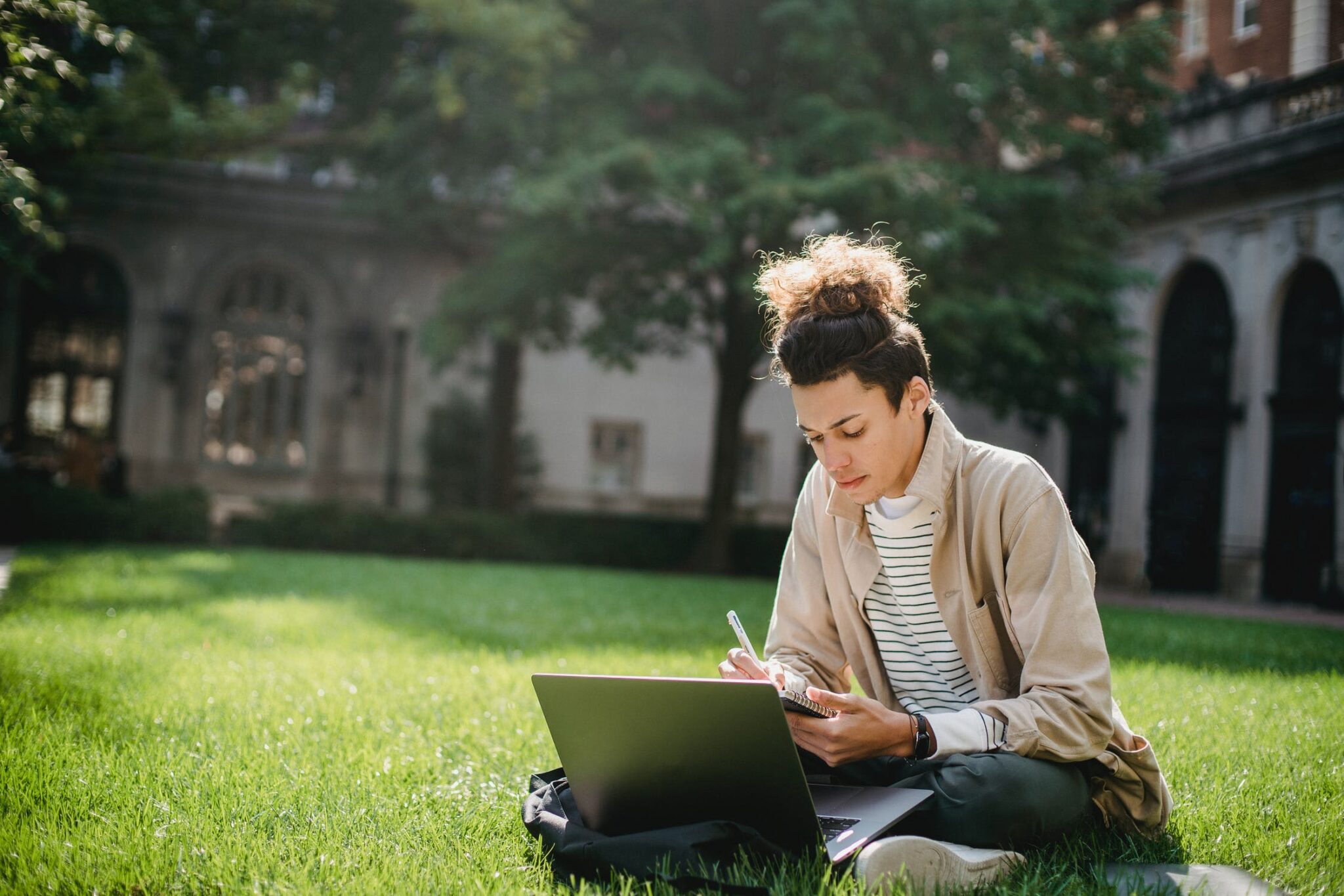 ¿Qué carreras puedo estudiar en una universidad online?